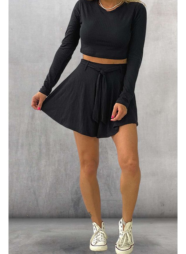 Short Clochard Canelado Preto